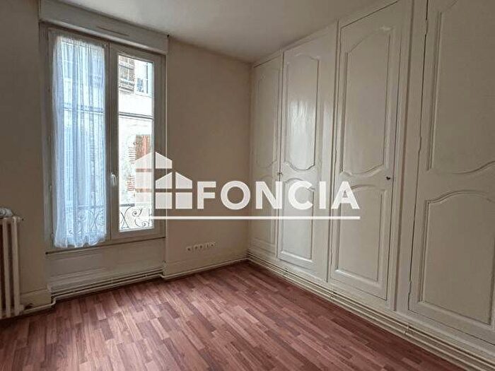 Appartement à louer - École Joseph Bara-Groupe scolaire Carnot-Hôtel de Ville, Agen - 3 pièces - 2 chambres