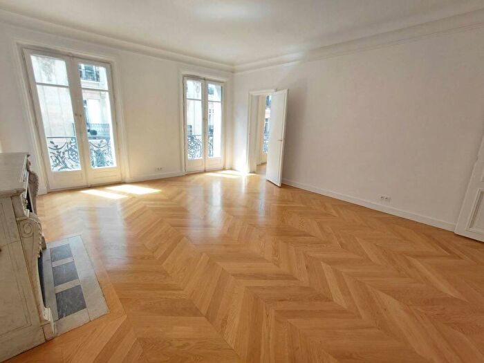 Appartement 6 pièces à Porte Dauphine, Paris 16ème arrondissement, à louer