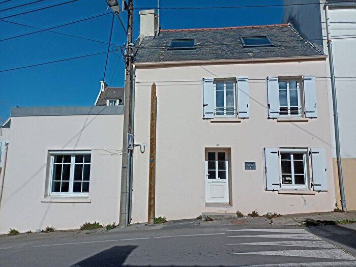 Maison à louer - Pont-Croix - 4 pièces - 3 chambres