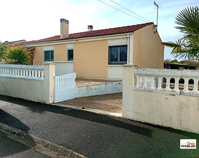 Maison à vendre - Châteaubernard - 4 pièces - 3 chambres