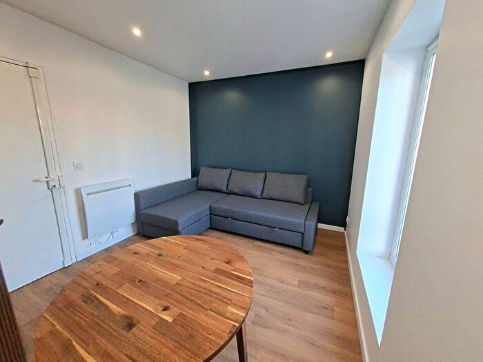 Appartement à louer - Chalandray-Cascades-Ferdinand Buisson, Montgeron - 1 pièce