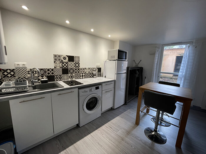 Appartement à louer - Limoges, Centre-ville, Hôtel de Ville, Emailleurs - 1 pièce