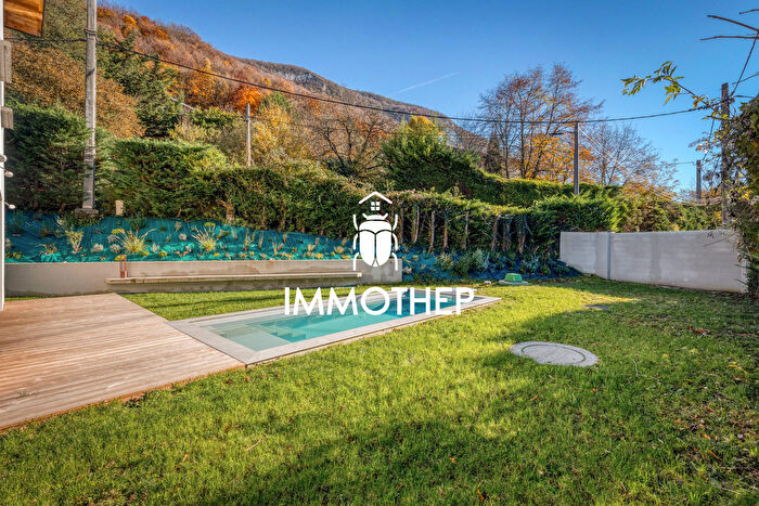 Maison à vendre - Saint-Martin-le-Vinoux - 5 pièces - 4 chambres