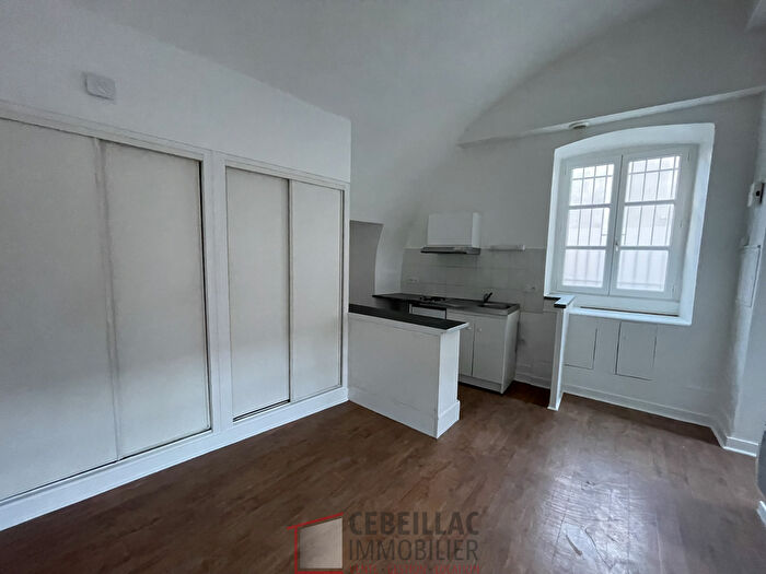 Appartement à louer - Clermont-Ferrand, Delille, Cathédrale, La Gare - 1 pièce