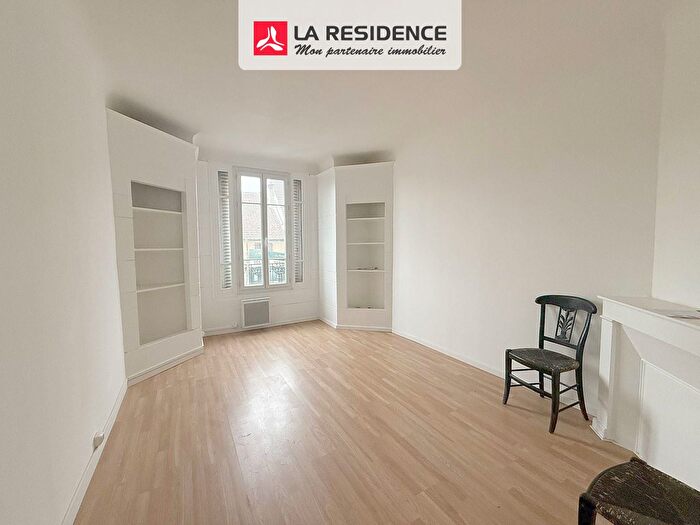 Appartement à vendre - Pierrefitte-sur-Seine - 3 pièces - 2 chambres