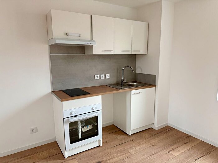 Appartement à louer - Figeac - 3 pièces - 2 chambres