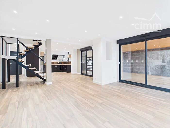 Appartement à vendre - Froges - 4 pièces - 3 chambres