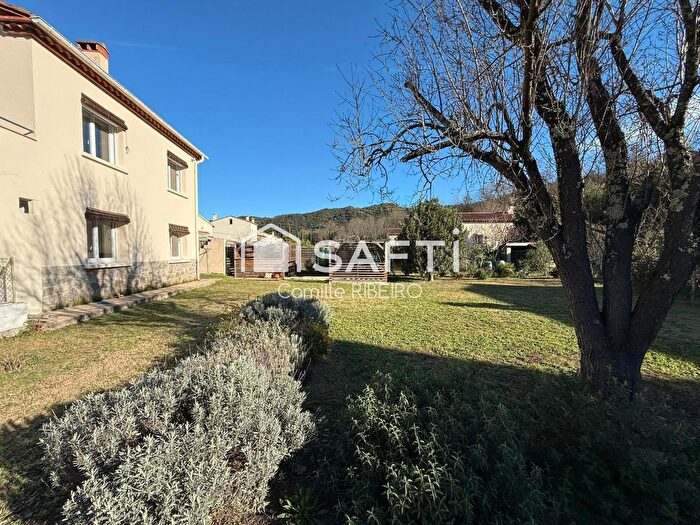 Maison à vendre - Reynès - 4 pièces - 3 chambres