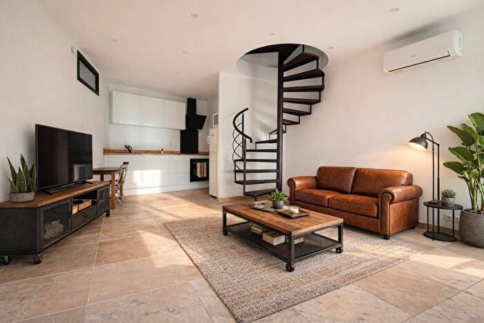 Maison à vendre - Cucuron - 4 pièces - 3 chambres