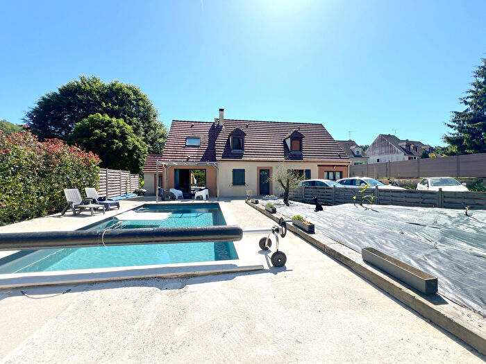 Maison 7 pièces à Houdan, à vendre