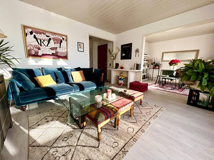 Appartement à louer - Neauphle-le-Château - 4 pièces - 2 chambres