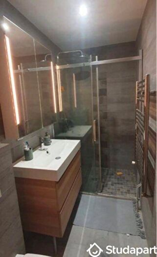 Appartement à louer - Montaigu Nord Est, Melun - 1 pièce - 1 chambre