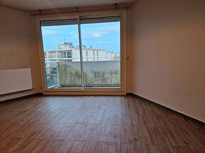 Appartement à louer - Brivazac, Pessac - 1 pièce