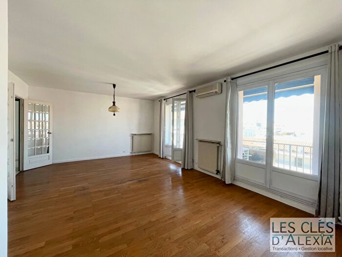 Appartement 3 pièces à Villeurbanne, Grand Clément, à vendre