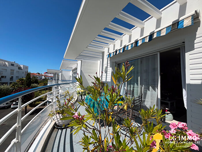 Appartement à vendre - Royan, Centre-ville - 3 pièces - 2 chambres