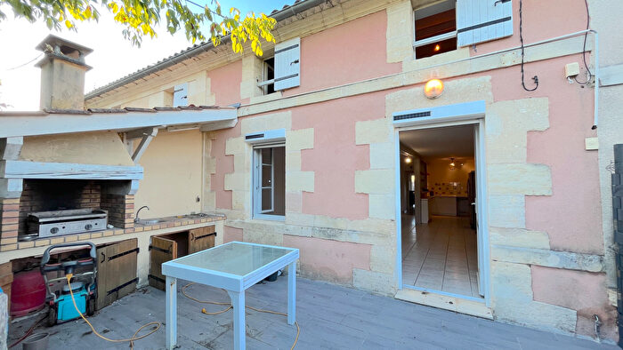 Maison à louer - Pugnac - 4 pièces - 3 chambres