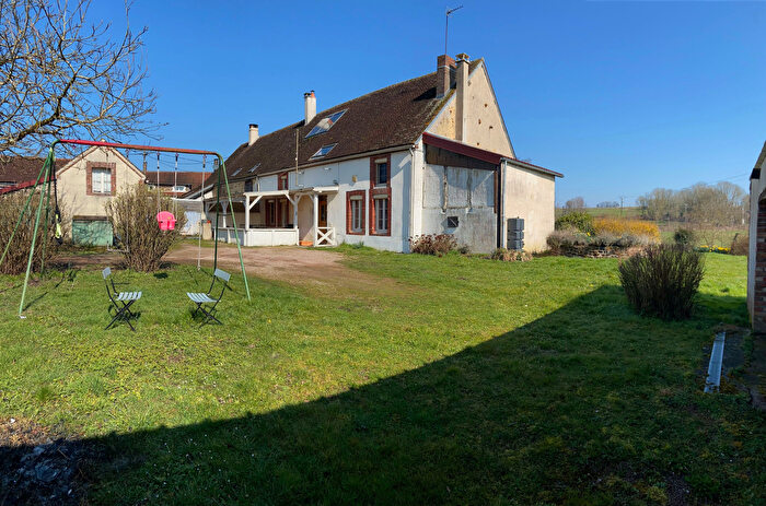 Maison à vendre - Toucy - 7 pièces - 5 chambres