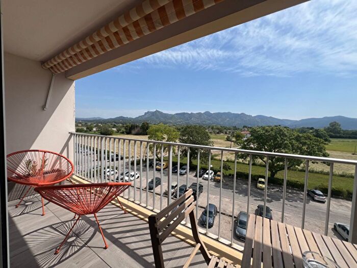 Pin Vert, Aubagne : Appartement 2 pièces à louer