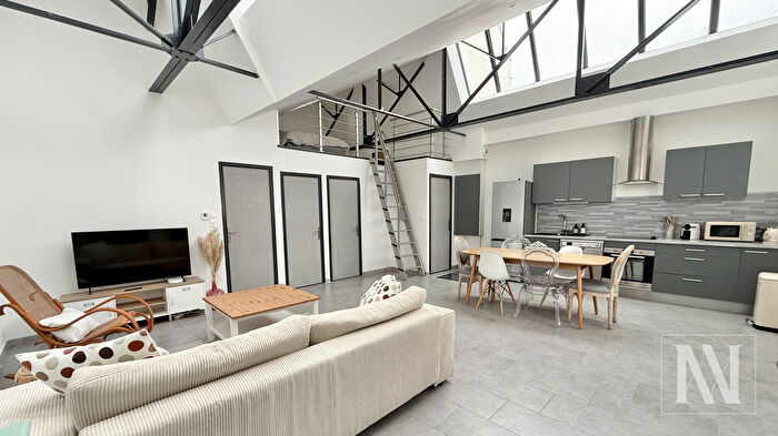 Appartement à vendre - Sainte-Savine - 3 pièces - 2 chambres