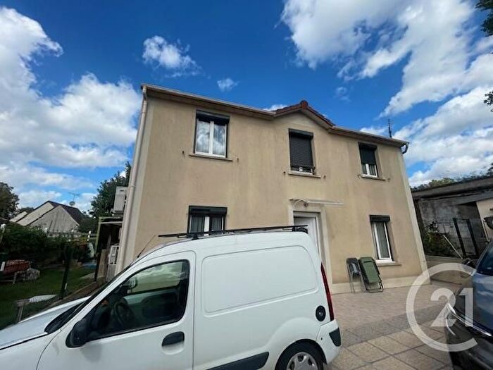Maison à vendre - Le Thillay - 8 pièces - 5 chambres