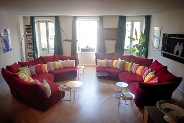 Appartement 3 pièces à Paris 2ème, Sentier, à louer