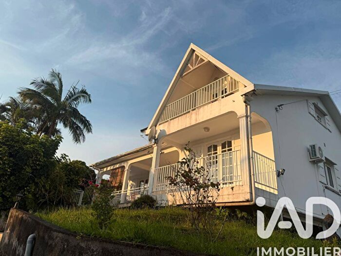 Maison à louer - Saint-Pierre - 6 pièces - 5 chambres