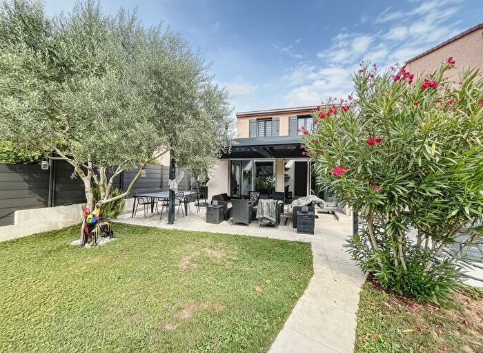 Maison à vendre - Meyzieu, Sud Ouest - 6 pièces - 5 chambres