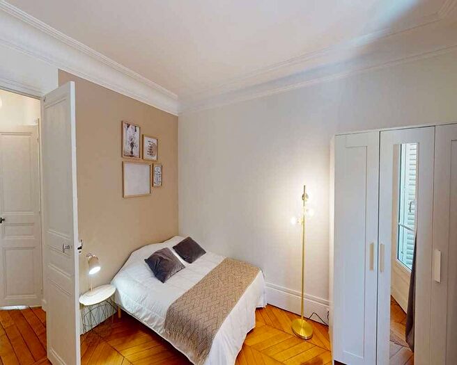 Appartement à louer - Val de Grace, Paris ème arrondissement - 5 pièces - 8 chambres