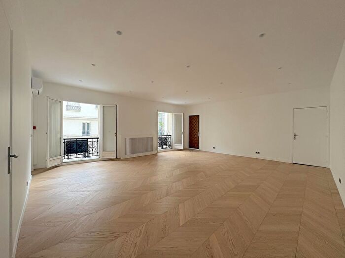 Appartement à vendre - Paris e , Saint-Philippe du Roule - 2 pièces - 1 chambre