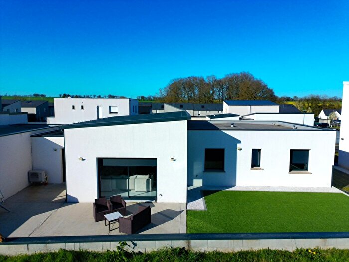 Maison à vendre - Châteaubriant, La Borderie, Choisel, La Ville Marie, Etang - 5 pièces - 4 chambres