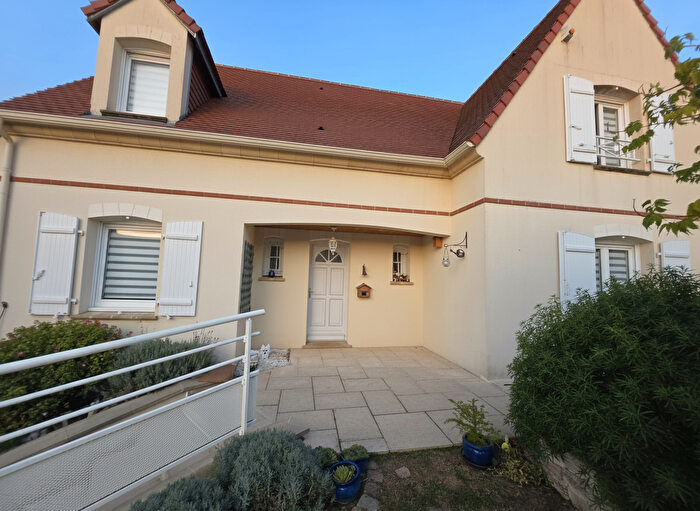 Maison 6 pièces à Hodenc-l'Évêque, à vendre