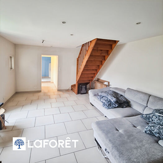 Maison à louer - Sermaises - 5 pièces - 3 chambres