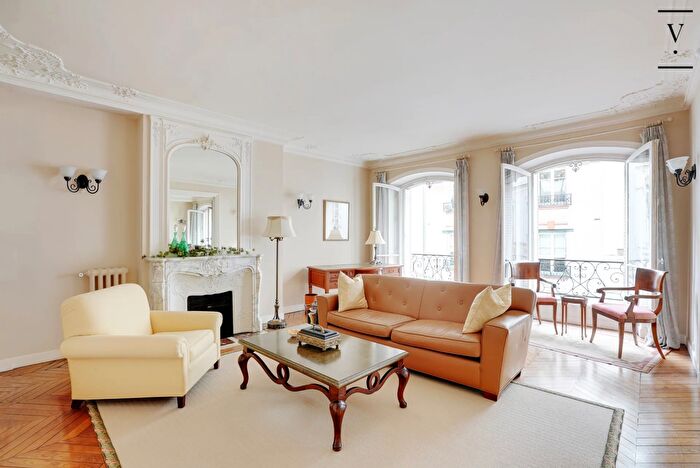 Appartement à vendre - Paris e , Saint-Thomas dAquin, Bac, Musée dOrsay - 4 pièces - 2 chambres