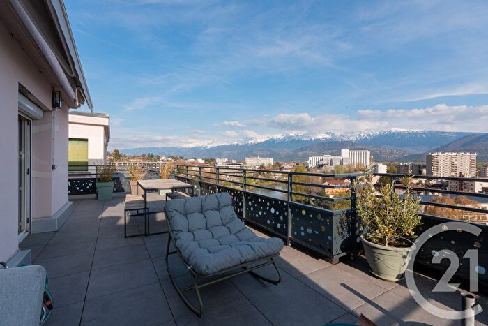 Appartement à vendre - La Tronche - 4 pièces - 3 chambres