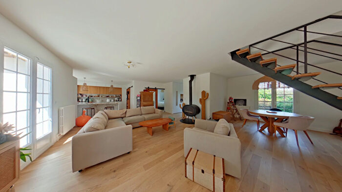 Maison à vendre - Saint-Cyr-sur-Loire, Grosse Borne - 5 pièces - 4 chambres