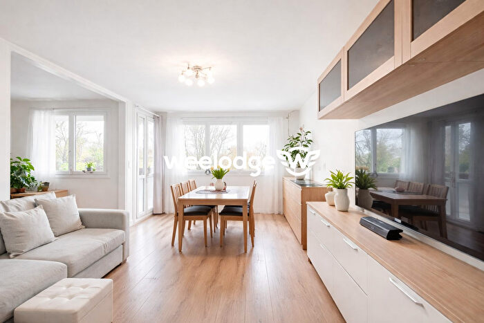 Appartement à vendre - Saint-Michel-sur-Orge - 5 pièces - 3 chambres