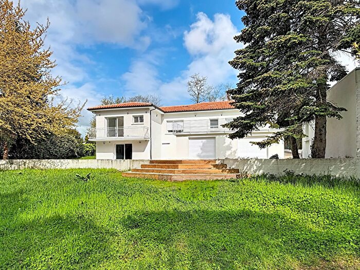 Floirac, Saint-Leu, Verts Coteaux, Plateaux - Maison 9 pièces à vendre