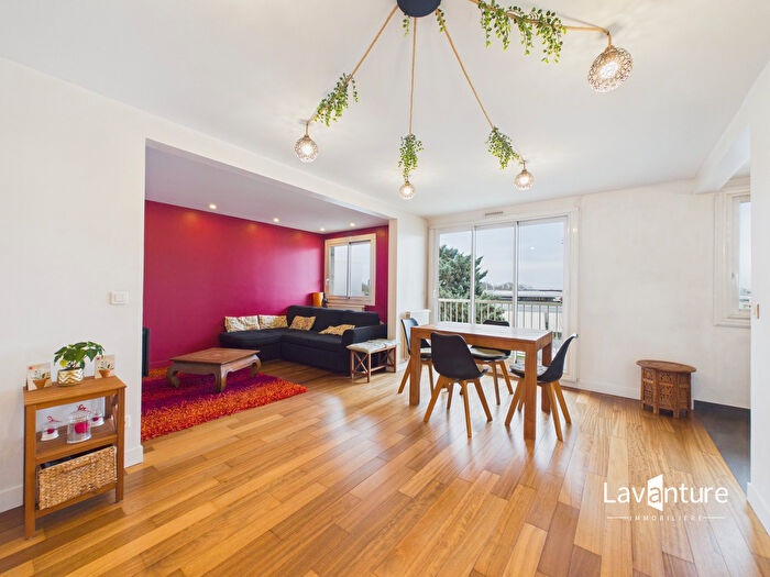 Appartement à vendre - Châtenay-Malabry, Petit Chatenay, Voltaire, Croix Blanche - 4 pièces - 2 chambres