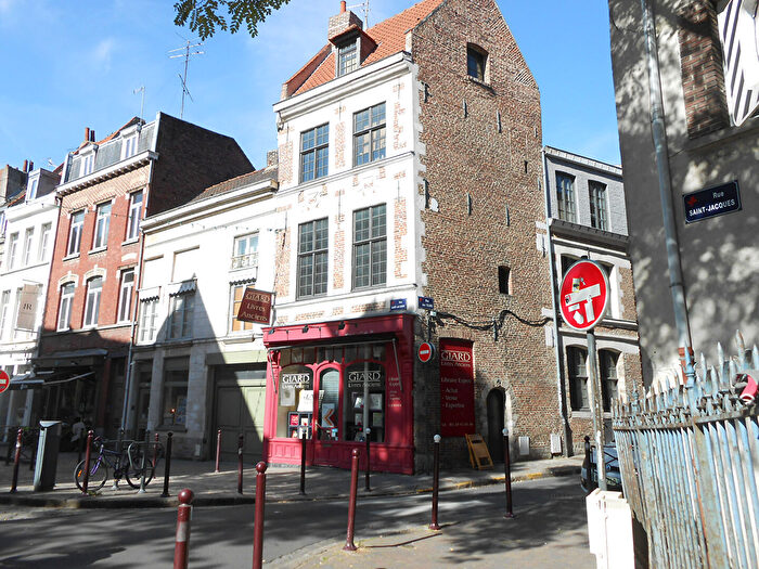 Lille, Vieux Lille : Appartement 4 pièces à louer
