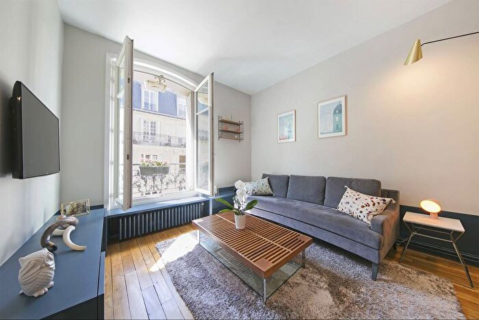 Grandes Carrières-Clichy, Paris 18ème arrondissement : Appartement 2 pièces à louer