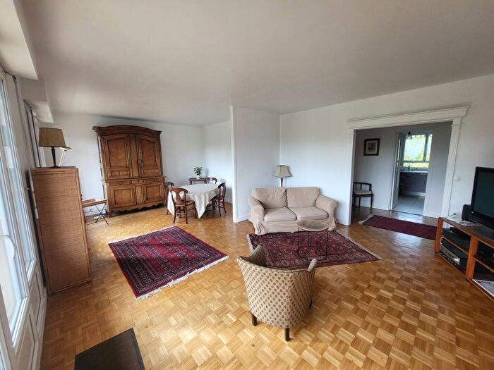 Appartement à louer - Centre Ville-Commerce, Enghien-les-Bains - 4 pièces - 3 chambres