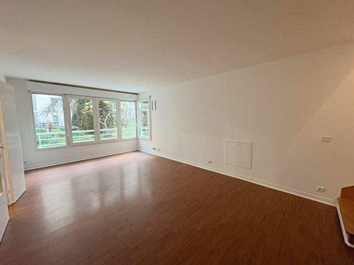 Asnières-sur-Seine, Gresillons, Voltaire : Appartement 3 pièces à louer