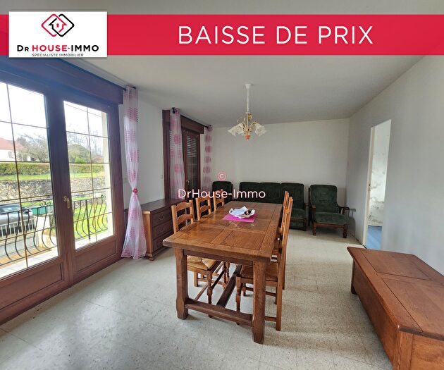 Saint-Aubin-de-Locquenay : Maison 4 pièces à vendre