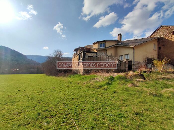 Maison à vendre - Meyrueis - 8 pièces - 3 chambres