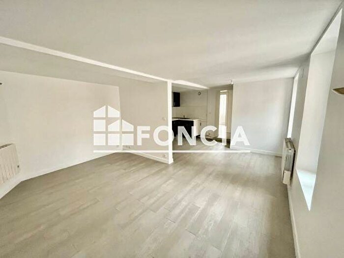 Appartement à louer - Ballainvilliers, Clermont-Ferrand - 2 pièces - 1 chambre