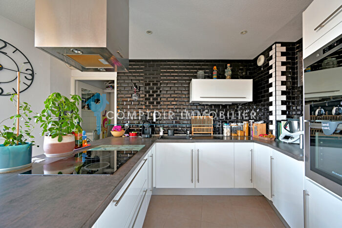 Appartement à vendre - Aimargues - 3 pièces - 2 chambres