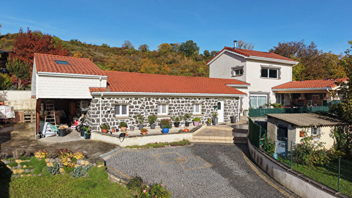 Maison à vendre - Châtel-Guyon - 6 pièces - 4 chambres