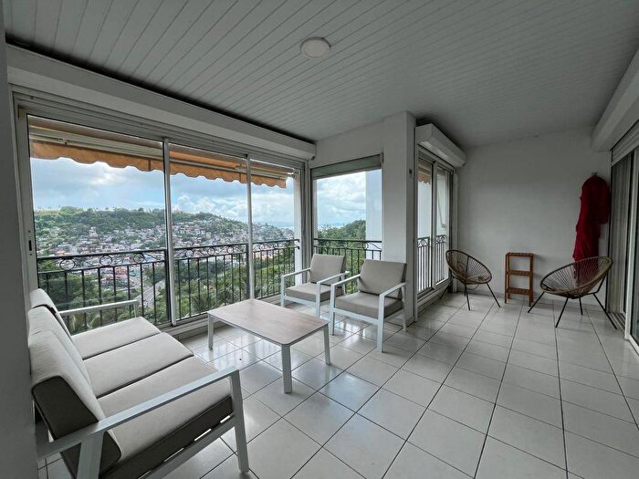 Appartement à louer - Fort-de-France - 4 pièces - 3 chambres