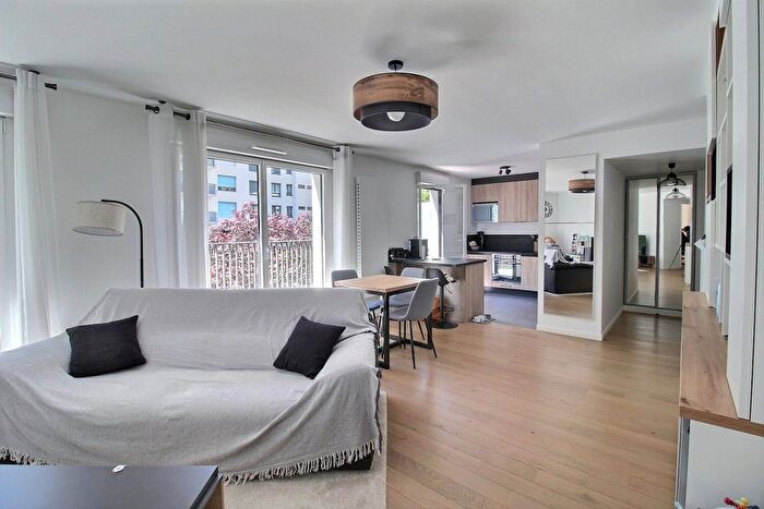 Clichy, République, Victor Hugo : Appartement 3 pièces à vendre