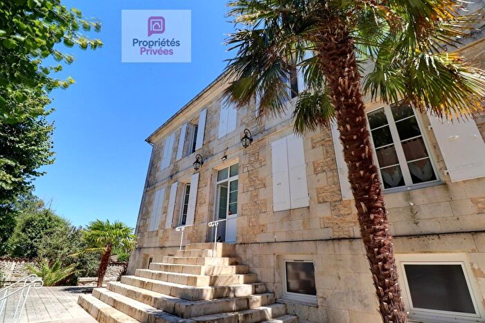 Saint-Hippolyte : Maison 8 pièces à vendre